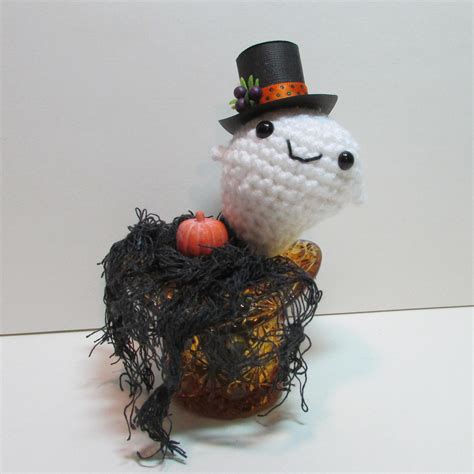 Vintage Orange Fenton Glass Top Hat With Crochet Ghost Wearing Hat