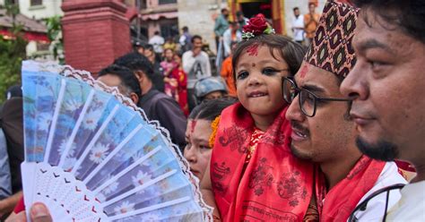 Nepal Eligió A Una Niña De 2 Años Como Nueva Diosa Viviente Será