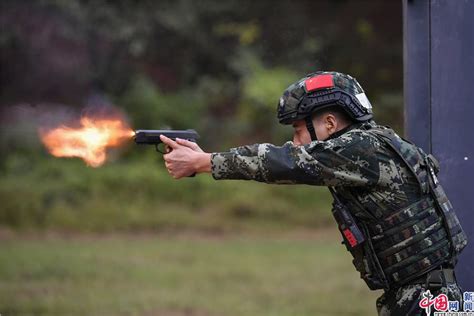 领航强军新时代重庆武警开展多科目实弹射击训练军事中国网