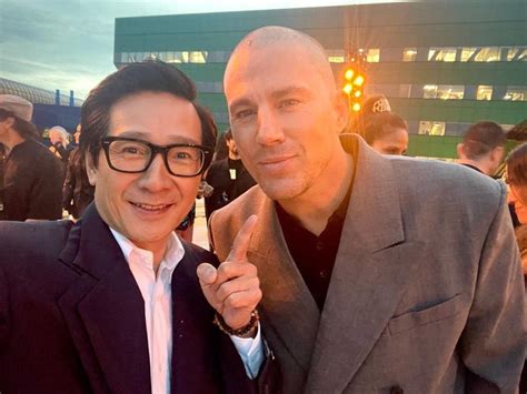 این آدم، رکورددارِ سلفی گرفتن با آدم‌های مشهورِ دنیاست