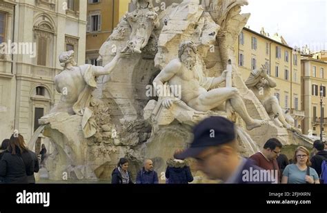 Piazza Bernini Stock Videos And Footage Hd And 4k Video Clips Alamy