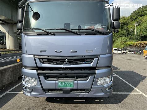 國道聯結車撞休旅車！向前推近百公尺 驚悚畫面曝光 社會 三立新聞網 Setncom