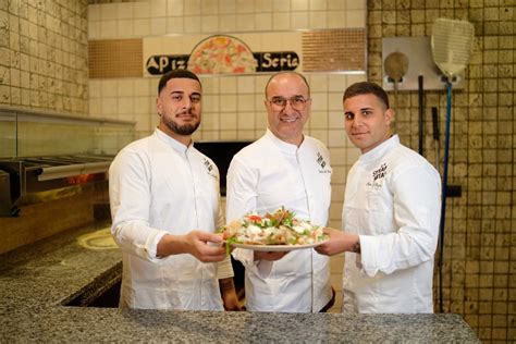 Tutti Pazzi Per La Strappata® A Battipaglia Nel Locale Di Valerio Di
