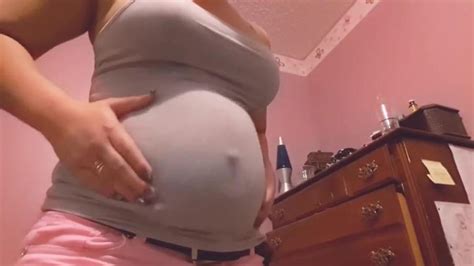 Belly Full Andy Hot Burp 2 Vídeos Porno