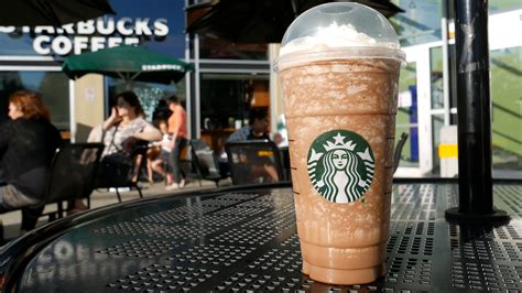 I Worked At Starbucks Nine Signs Youre About To Get A Bad Coffee And