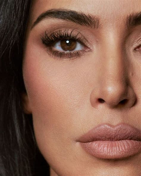 Skkn By Kim Maquillage Visage Maquillage Kim Kardashian Modèles De