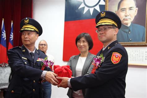 臺東縣警察局辦理新任主任秘書等官警聯合交接布達暨授階典禮 饒縣長勉共維地方治安 指傳媒