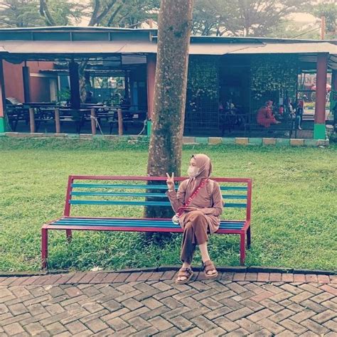 Dani Riana Wati Cumadee • Threads Say More