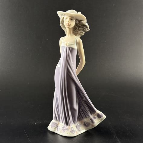 Rust Belt Revival Online Auctions Lladro Susan Porcelain Figure