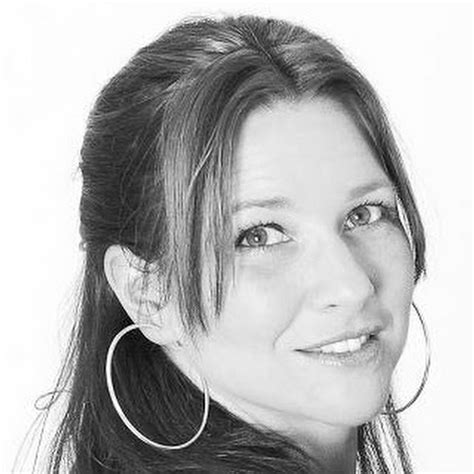 Mandy De Jong Youtube