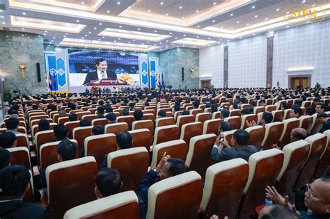 រាជរដ្ឋាភិបាលបានសម្រេចផ្តល់គោលការណ៍ចំនួន ២ ដើម្បីជួយលើវិស័យអចលនទ្រព្យ ដែលមានលក្ខណៈជាបុរី