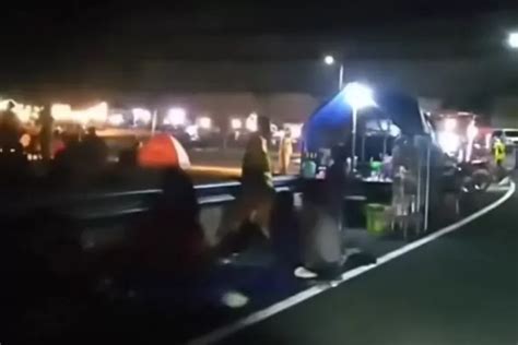 Meski Sudah Ditertibkan Masih Ada Saja Pkl Yang Bandel Berjualan Di