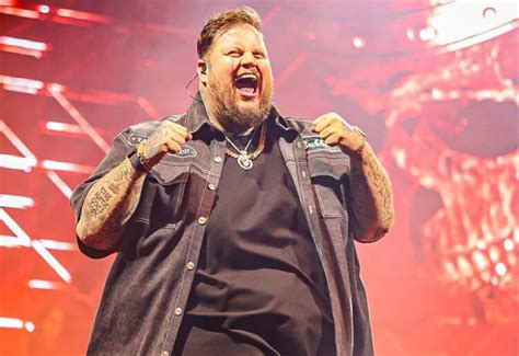 Jelly Roll Gives Weight Loss Update Sheds Pounds In Just Two Weeks Country Now