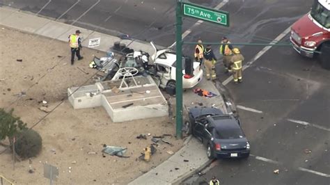 Pd Suspected Red Light Runner Causes Deadly Crash In Phoenix