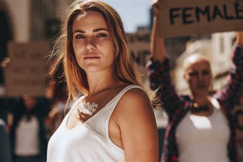 14 Reasons Why So Many Women Are Quitting Dating Completely
