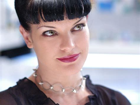 Abby Sciuto Wallpaper Abby Sciuto Wallpaper 25955671 Fanpop