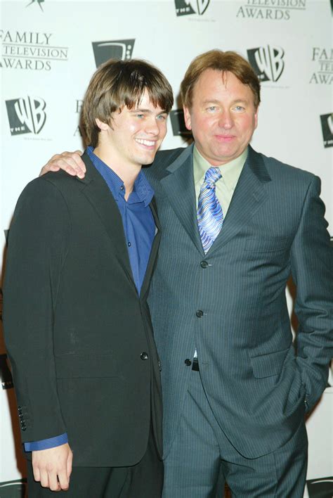 Jason Ritters Ups And Downs Dad John Ritters Death And More Us Weekly