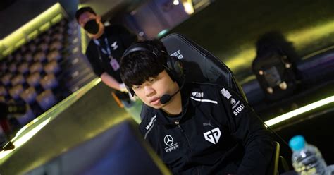 포토 클리드 김태민 피넛과의 대결이군