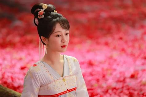 Selalu Jadi Sorotan Top 10 Aktris China Paling Hits Tahun 2023 Cari Aku