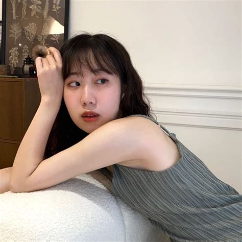 所以健身的時候消耗的熱量應該要看apple Watch的 還是跑步機上顯示的？ 我的apple Watch顯示消耗的熱量永遠是跑步機上的