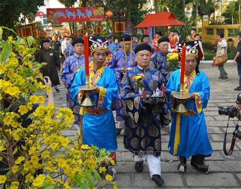 胡志明市和富寿省的两场春季庙会热闹开场 Vietnam Vietnamplus