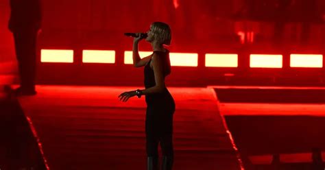 Angèle Annonce La Sortie De Nightcall Avec Kavinsky Et Phoenix Le