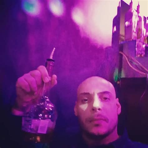 Neil Howard Neilhoward2891 • Threads Say More