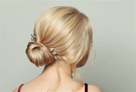 Fascinating Updos For Thin Hair That Are Worth Trying