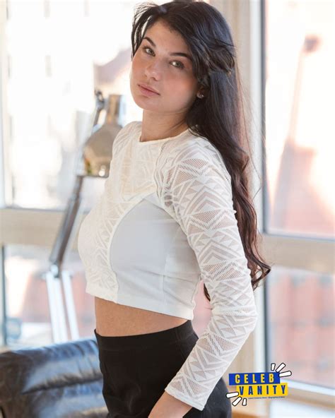 Lucy Li Biography Age Physical Looks Contact Details Family History Babefriends Net Worth