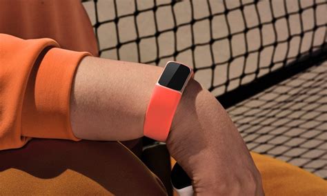 Fitbit Charge Now Available For Pre Order In Singapore Gadgetmatch