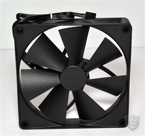 NZXT Kraken Elite 280 mm AiO Wasserkühlung mit integriertem Display