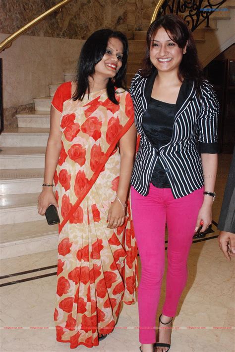 Sonia Agarwal Actress Hd Photos Images Pics And Stills