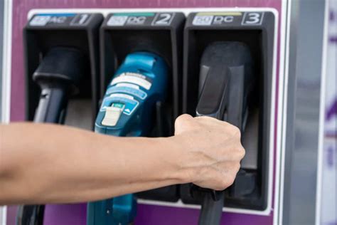 השכרת רכב חשמלי בארץ EV Magazine מגזין רכב חשמלי