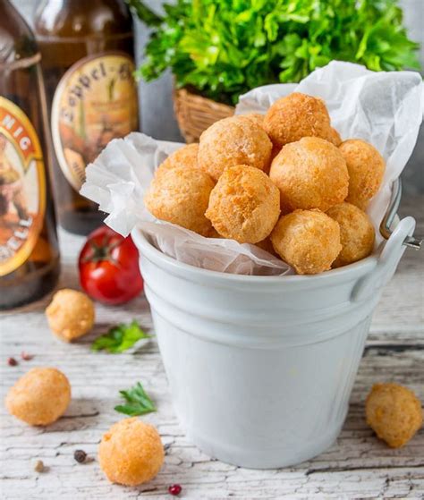Рецепт пикантных сырных шариков с фото пошагово на Вкусном Блоге