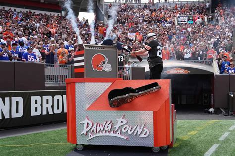 Analyst Makes Bold Prediction About Browns In 2025