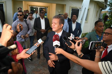 Leonel Fernández Eso Es Un Tema De Venezolanos Que Deben Resolver Los