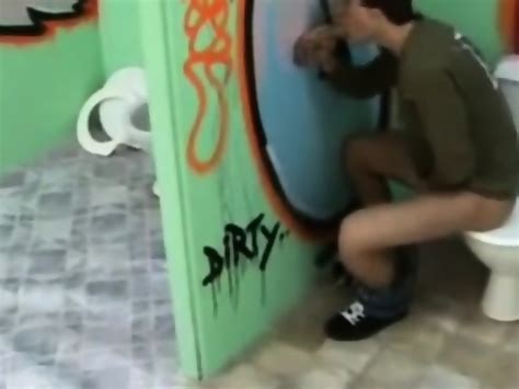 Glory Hole Hunk Eporner