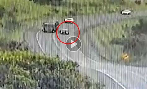 Vídeo mostra caminhão fazendo ultrapassagem proibida na estrada