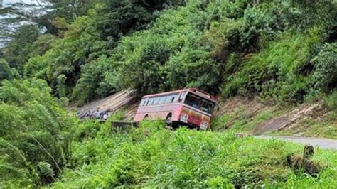 තවත් ලංගම බසයක් අනතුරට පත්වෙයි Today News Lk