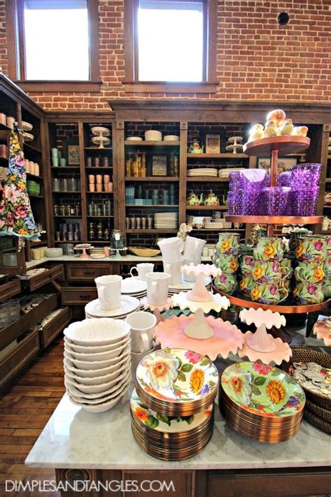 37 Retail Vignette Ideas Store Displays Retail Display Store Decor
