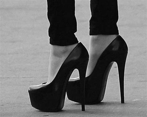 Heels Scrolller