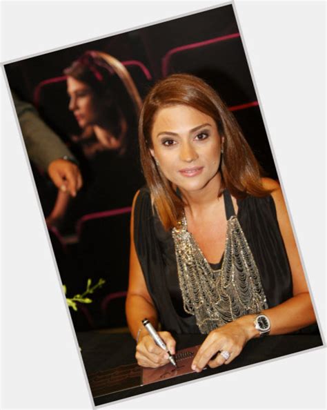 3 Hot Sexy Julia Boutros Bikini Pics