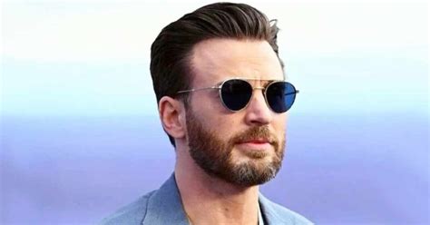 Chris Evans Mom Was Not Surprised At All When He Won Sexiest Man