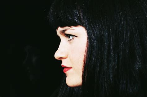 Artist Of The Week Laura Jean Anderson Right Chord Music Blog