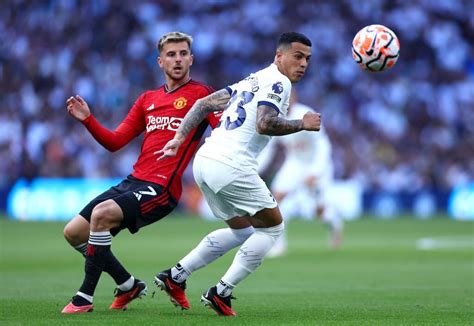 Man Utd Không Thể Kiểm Soát Tuyến Giữa
