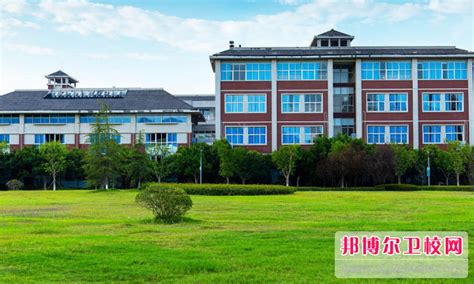 2023年重庆护理学校哪个好邦博尔卫校网