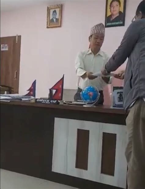 धरान उपमहानगरका कर्मचारीले शिक्षा र स्वास्थ्य क्षेत्रमा लगानी गर्न