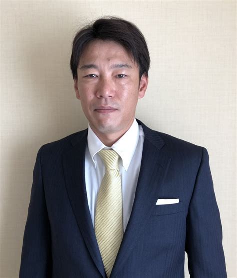 軟式野球でも内野手の基本は低く構えてグラブを下げる？／元中日・井端弘和に聞く 野球コラム 週刊ベースボールonline