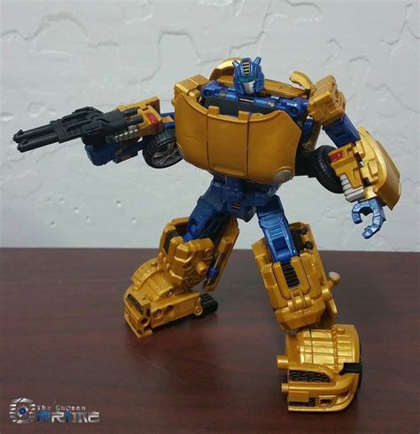 A Gold Shine Bug… Mini… Here Are Some In Hand Pics Of Toy Worlds Shinebug