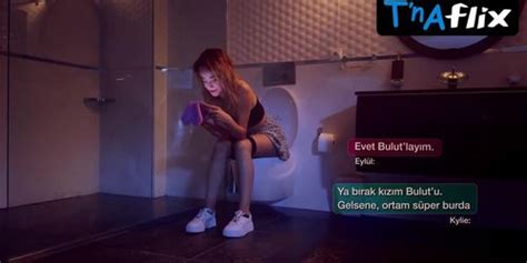 Muge Bayramoglu Sexy Scene In Naked